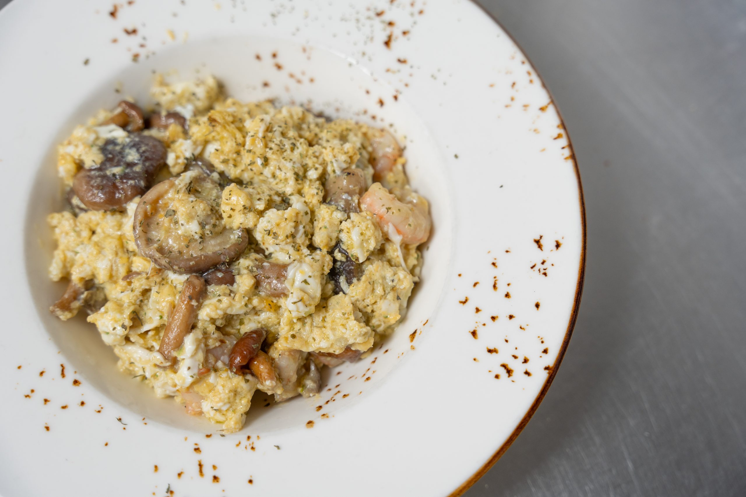 Descubre la Experiencia Única de Café Lounge Caché